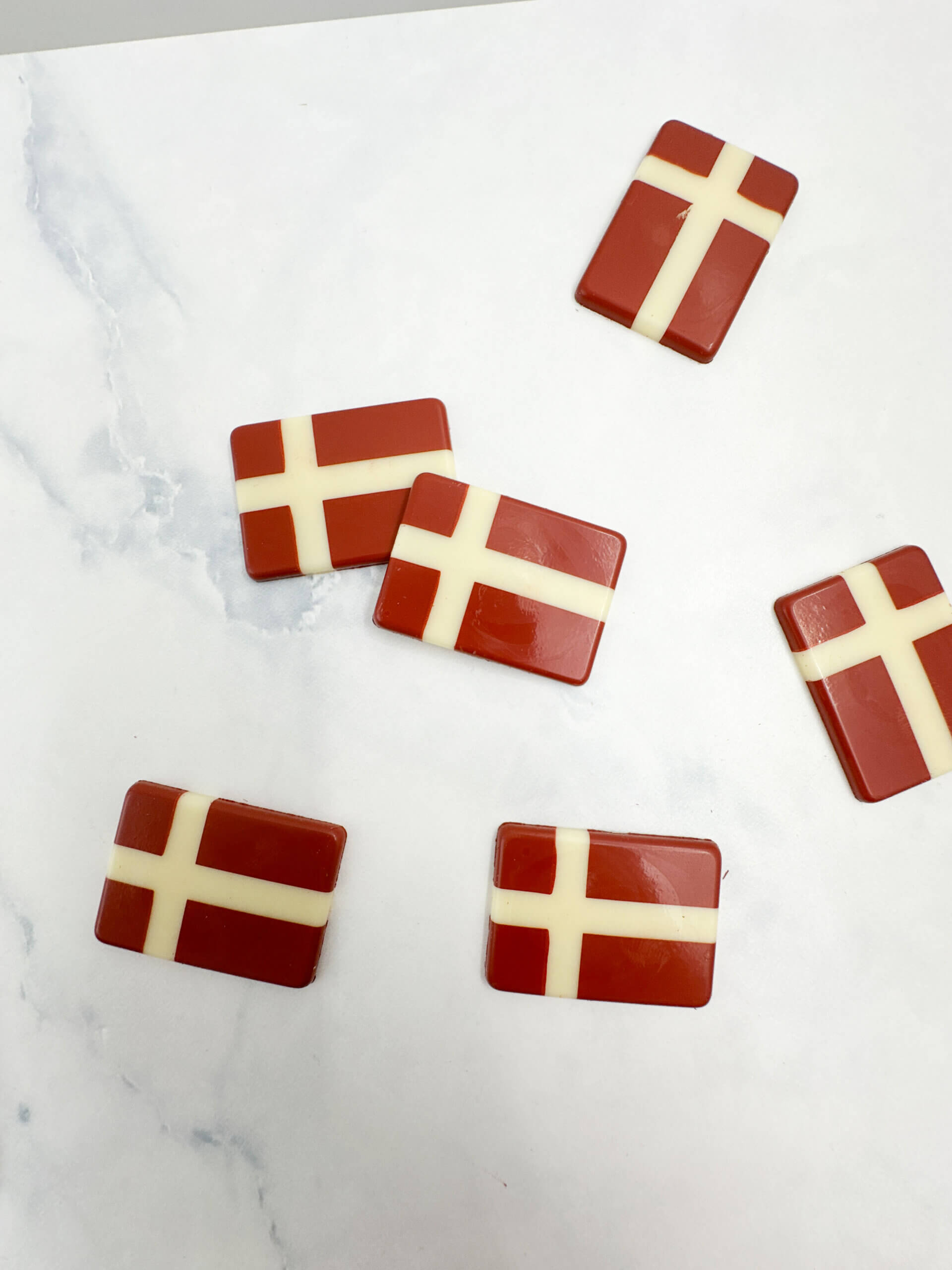 Nyt: Dannebrog flag i hvid chokolade - BÄKO DANMARK